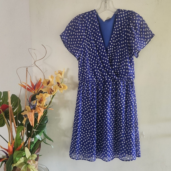 Everly | Dresses | Everly Cute Sheer Blue Poka Dot Vneck Guc Small ...